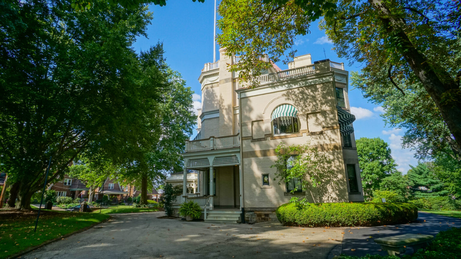 10 of the Coolest Pittsburgh Houses You Can Visit