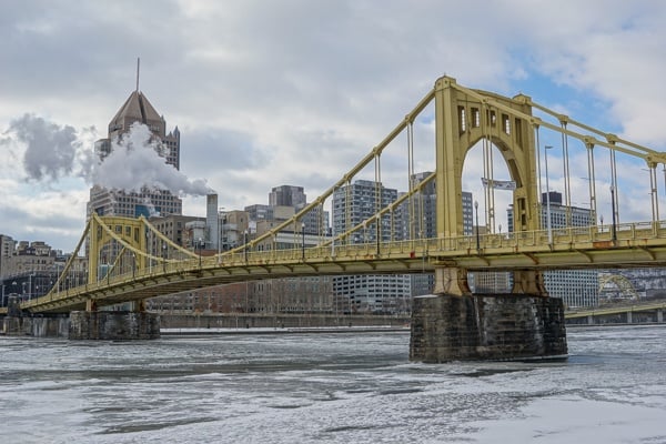 19 Photos of Pittsburgh's Frozen Rivers to Make You Freeze
