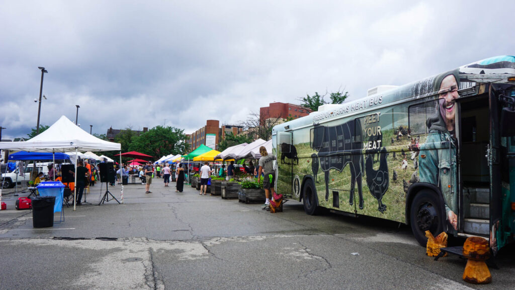 A Drinking and Dining Guide to Pittsburgh's Bloomfield