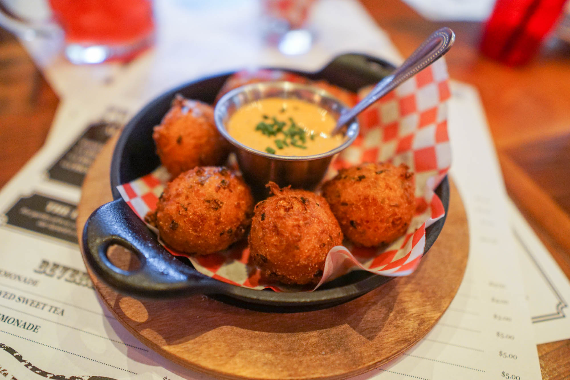 The Eagle Pittsburgh Review - Fried Chicken and a Relaxing Vibe