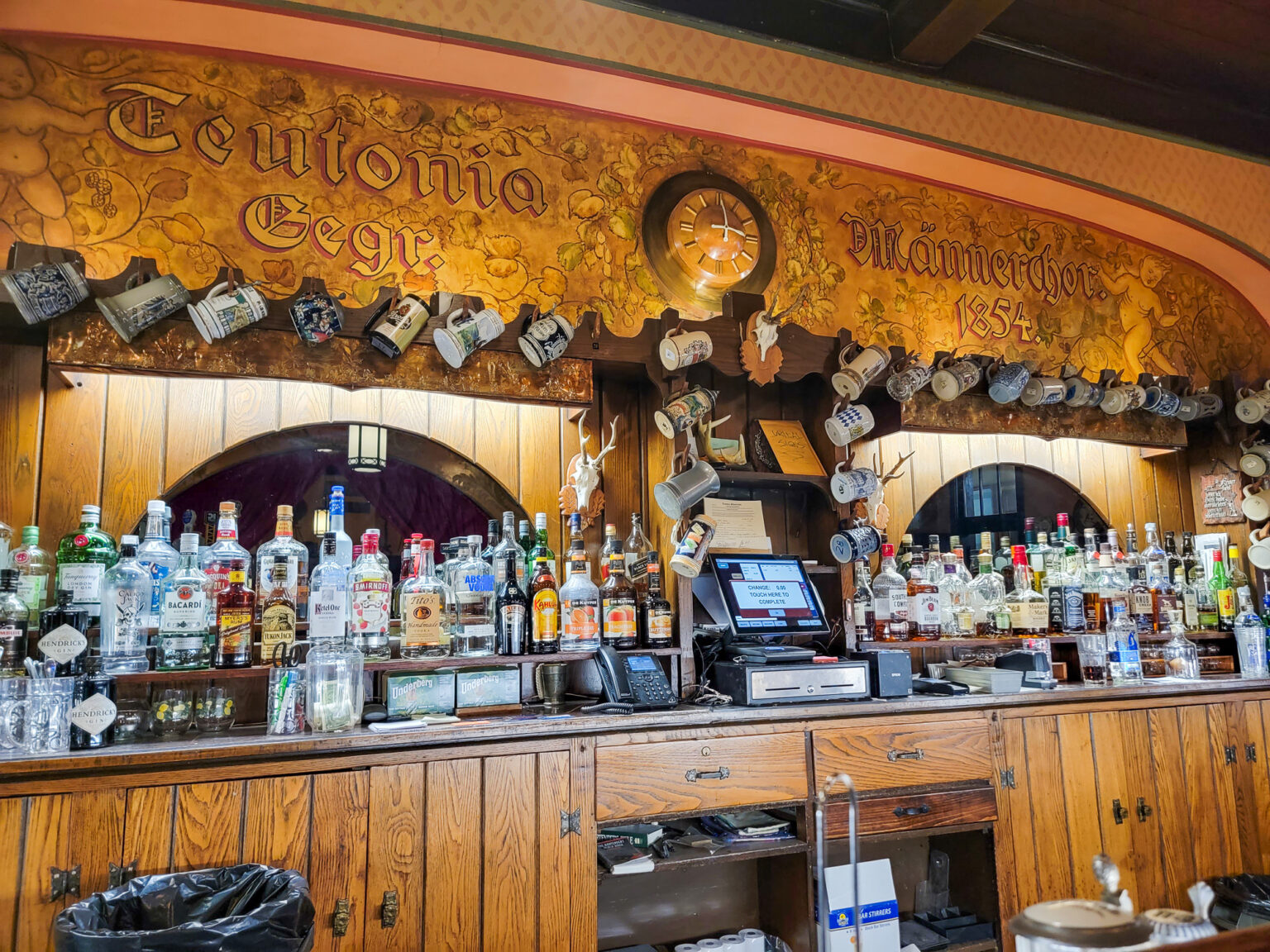 Sommerfest at Teutonia Mannerchor for German Beer and Fun