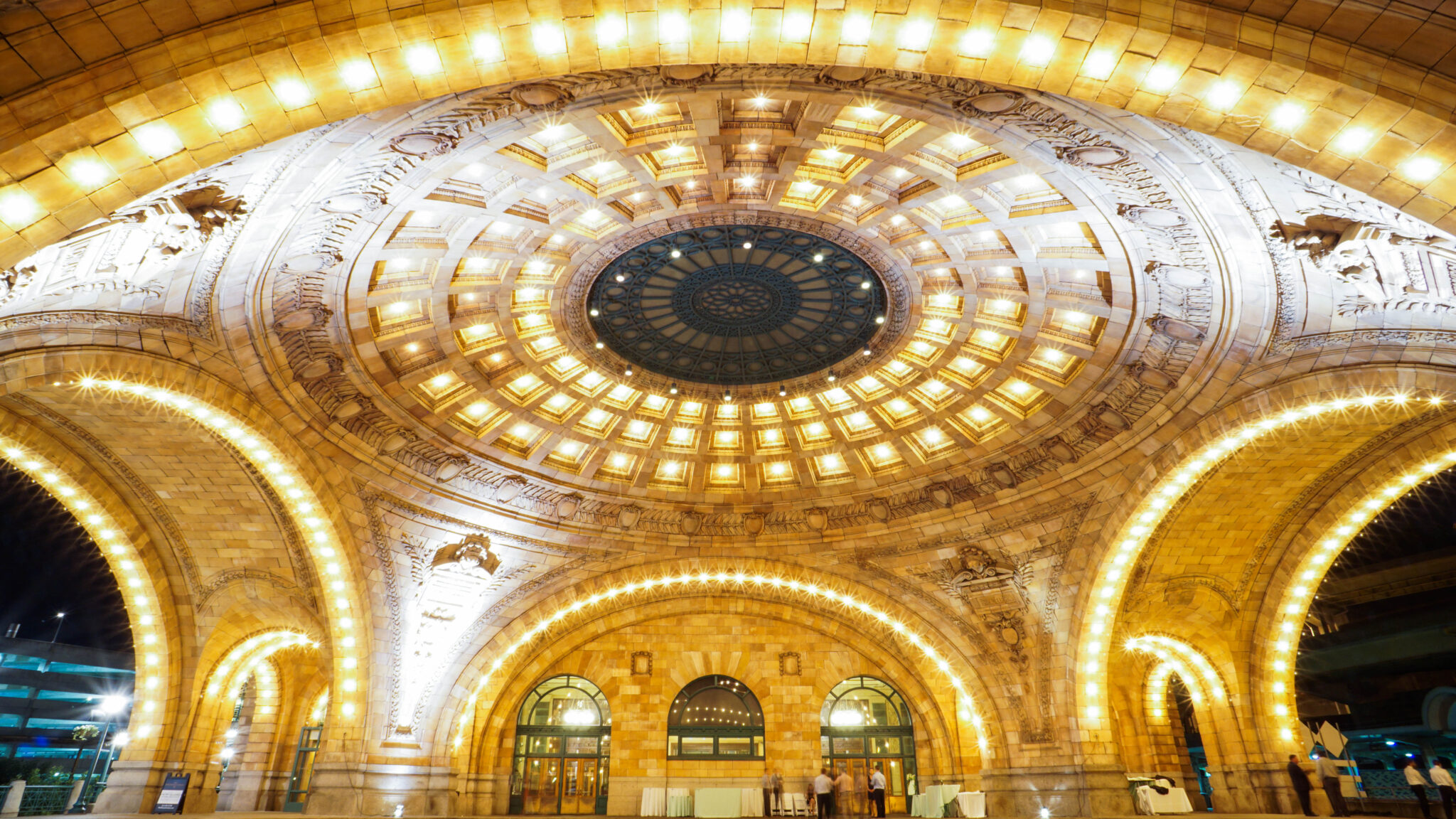 10 Reasons to Visit Pittsburgh in November - Dropping Temps