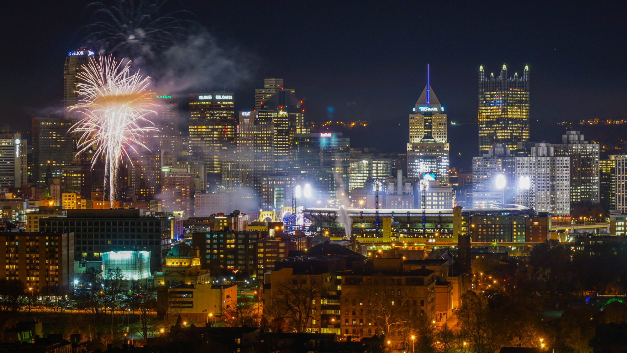 How to Get the Most Out of Light Up Night in Pittsburgh