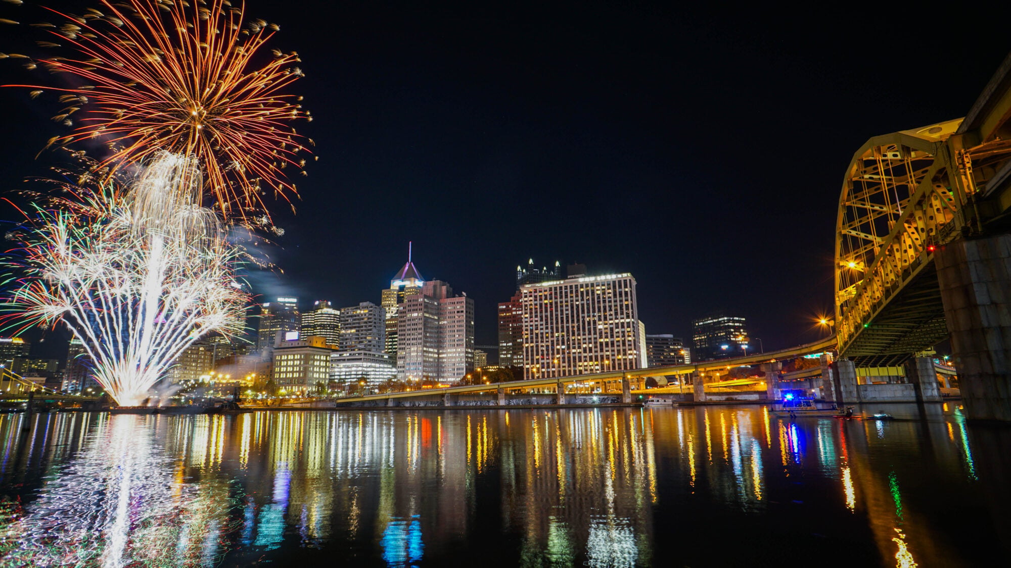 How to Get the Most Out of Light Up Night in Pittsburgh